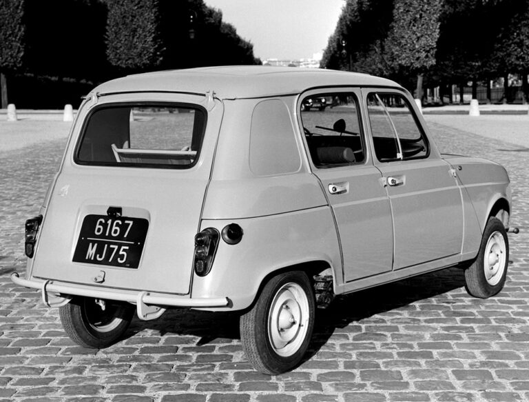 Renault 3 : la 2CV façon Renault - l'Automobile Ancienne