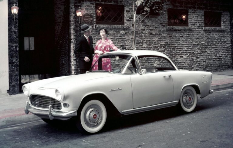 La page de la Simca Aronde - l'Automobile Ancienne