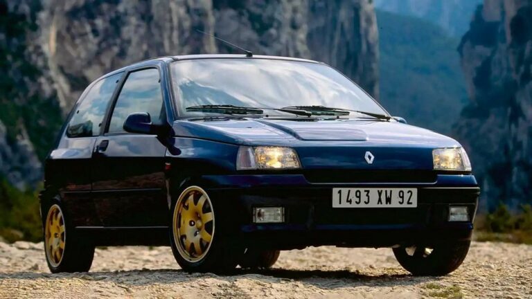 Renault Clio Williams (1993-1996) - l'Automobile Ancienne