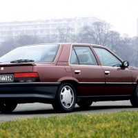 Renault 25 (1984-1992) - l'Automobile Ancienne