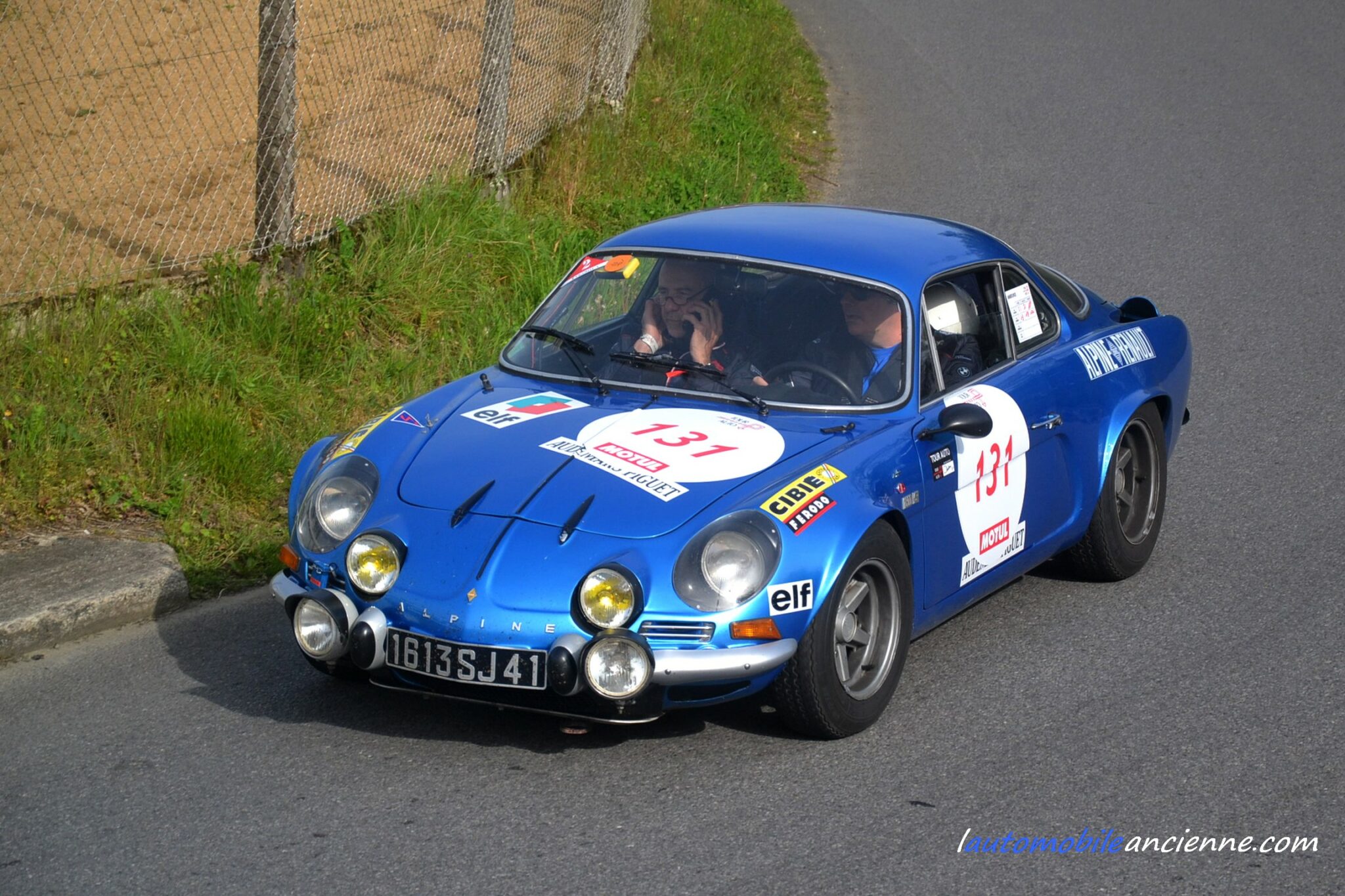 La page de l'Alpine A310 - l'Automobile Ancienne