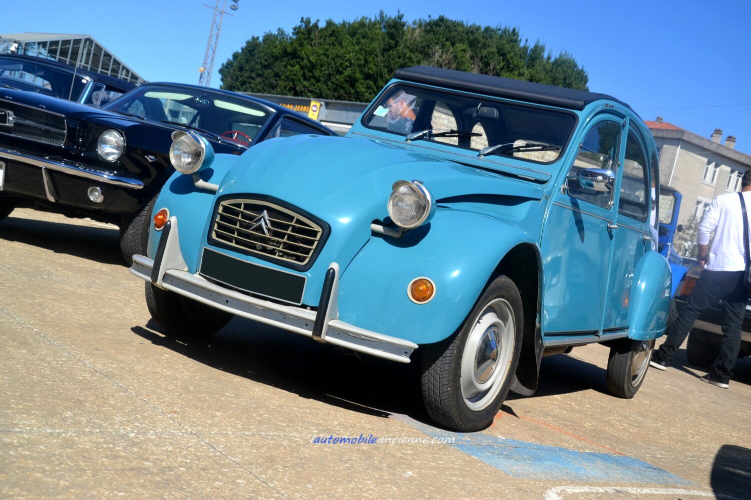 La page de la Citroën 2CV4 et 2CV6 - l'Automobile Ancienne