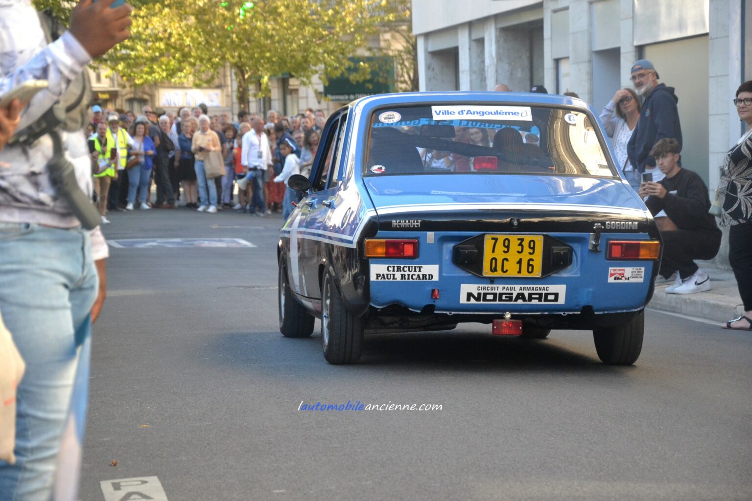 La page de la Renault 12 - l'Automobile Ancienne