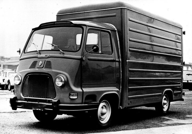 Renault Estafette "Grande Capacité" par Teilhol - l'Automobile Ancienne