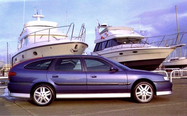 Renault Safrane Long Court (1994) - l'Automobile Ancienne