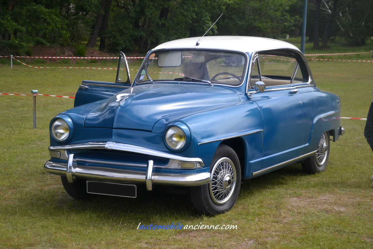 La page de la Simca Aronde - l'Automobile Ancienne